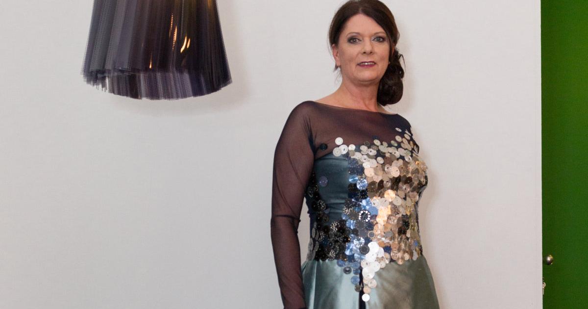 Karin Rissers Kleid für den Philharmonikerball tickt | Kurier