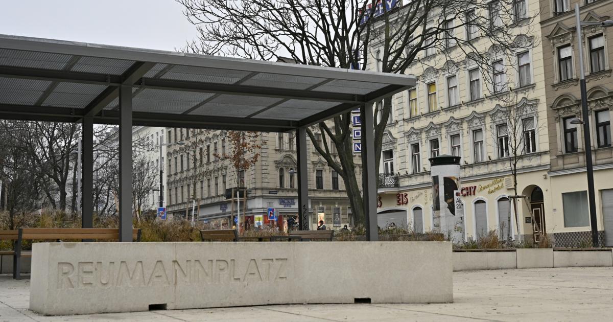Vier Männer überfielen Passanten am Wiener Reumannplatz und flüchteten ...
