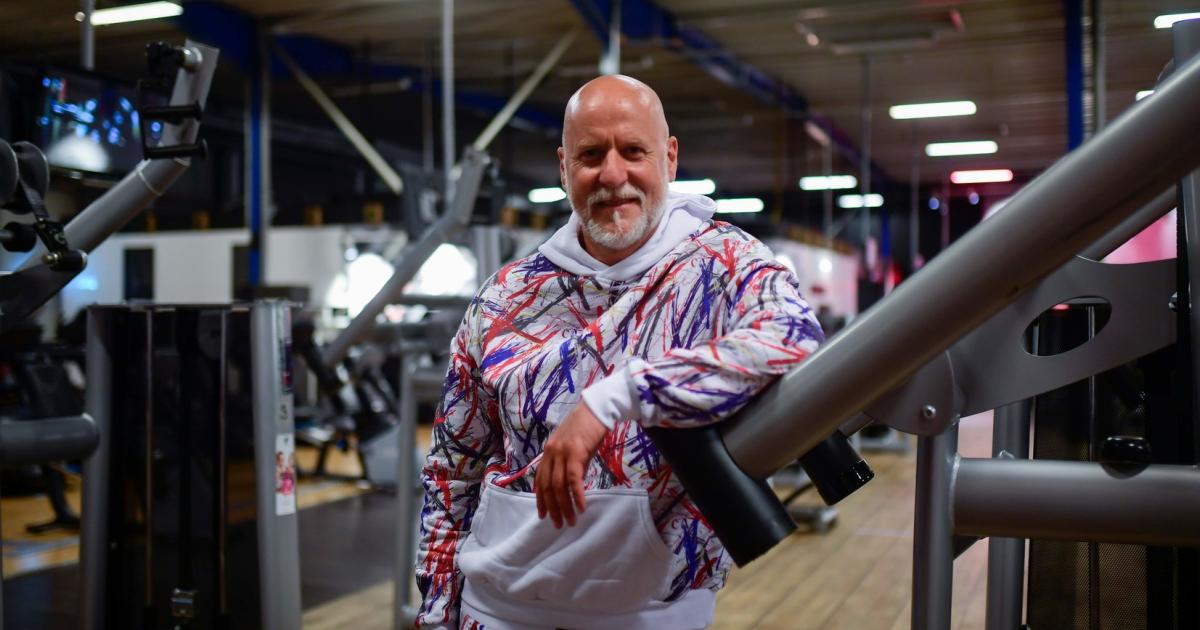 Trümmerteile entdeckt: McFit-Gründer an Bord von verschwundenem ...