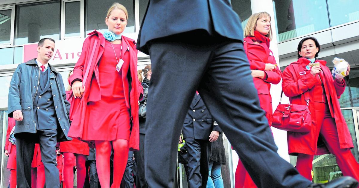 AUA-Warnstreik beendet, Betriebsversammlung läuft weiter | Kurier