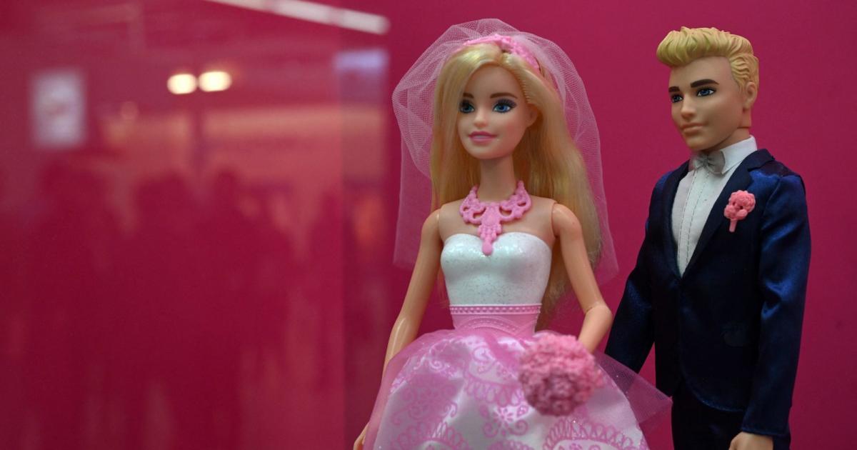 "Sie ist alles. Er ist einfach nur Ken": Warum Barbie-Memes gerade ...