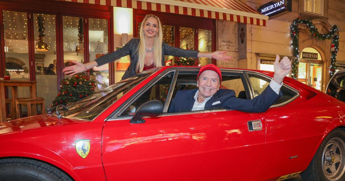 "Mr. Ferrari" Heribert Kasper träumt mit 70 von der großen Liebe | Kurier