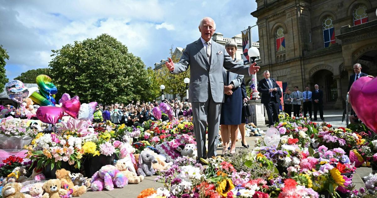 Königlicher Trost: Charles III. besucht den Ort des Schmerzes | Kurier
