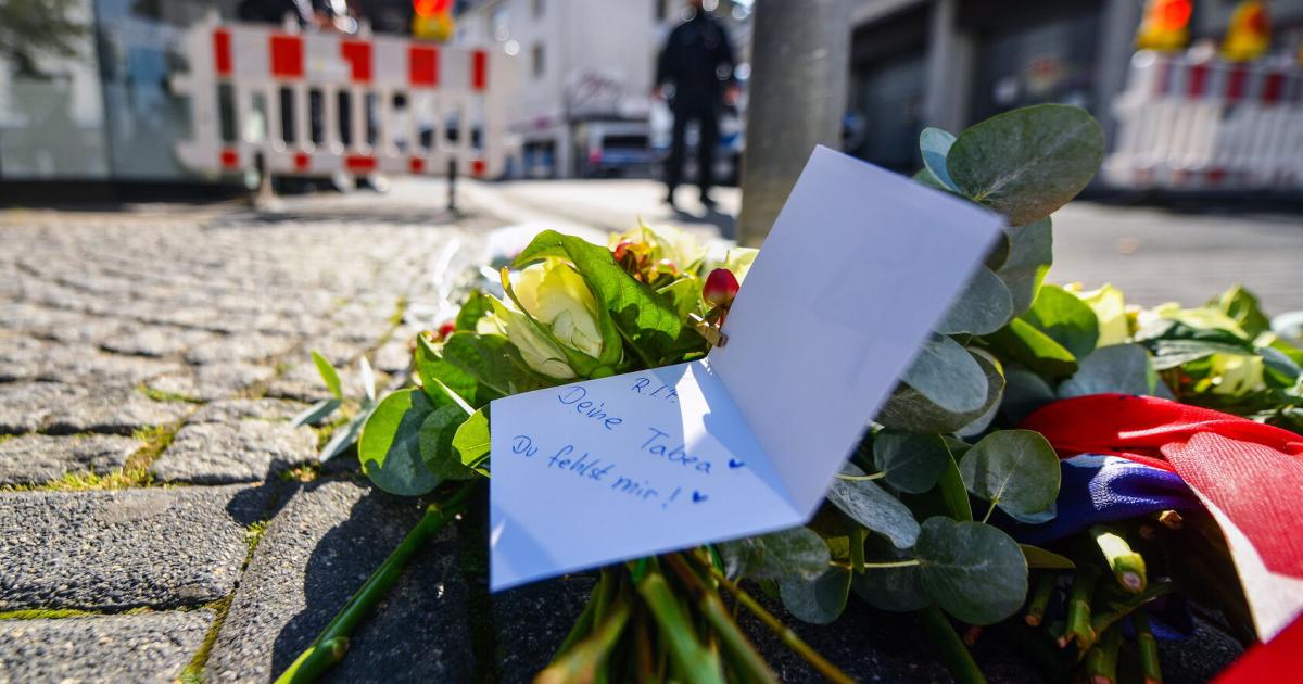 Solingen: Hunderte trauern bei Andacht um Opfer von Messerangriff | Kurier