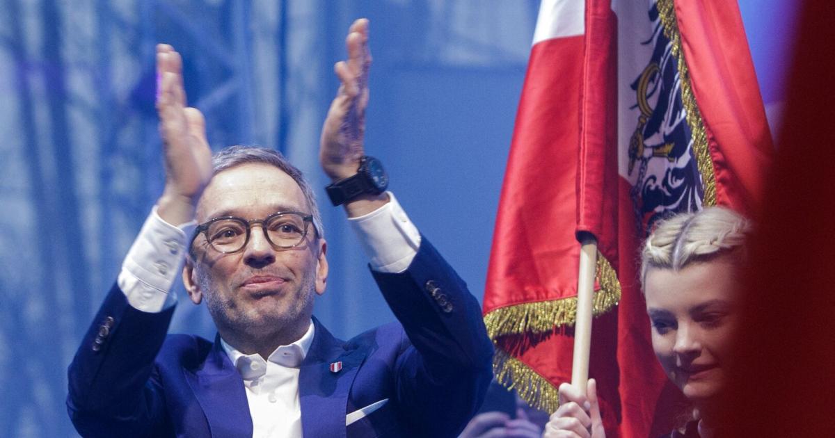 Vergleich mit Hitler unzulässig: 5.000 Euro Entschädigung für Kickl ...