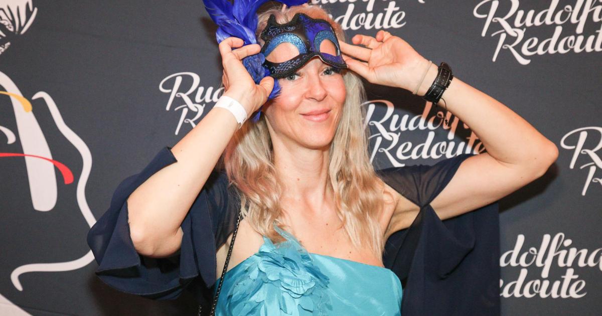 Nach Opernball: Simone Lugner tanzt auf der Rudolfina Redoute | Kurier