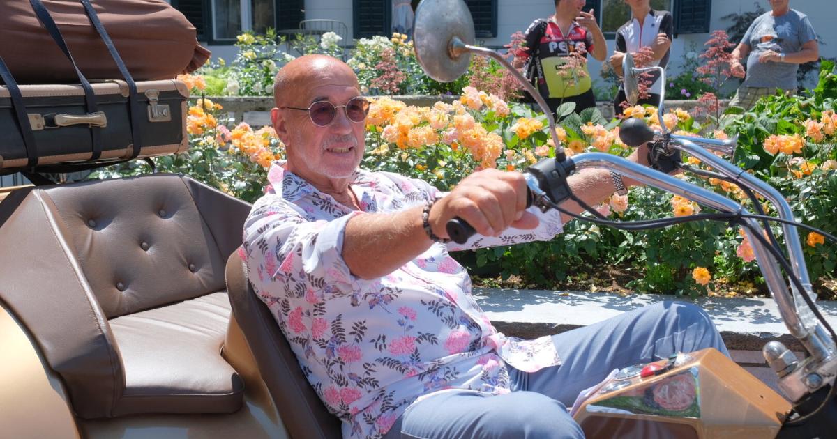 Sorge um Regisseur Otto Retzer: Schwerer Radunfall in München | Kurier