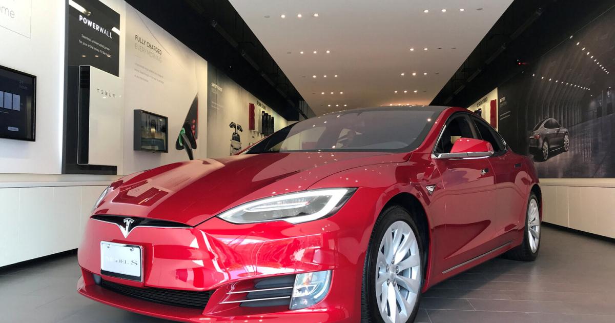 Tesla stoppt Model S und X | Kurier