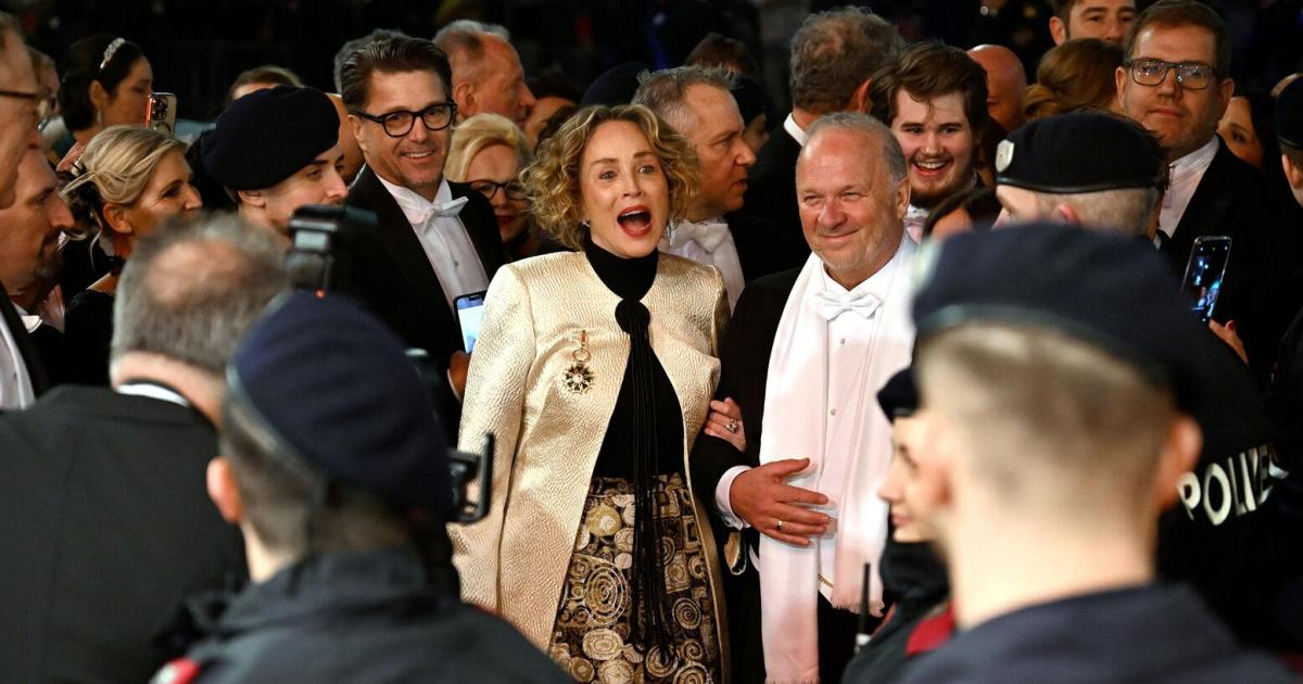 Sorge um Sharon Stone: Warum Stargast Opernball fluchtartig verließ ...