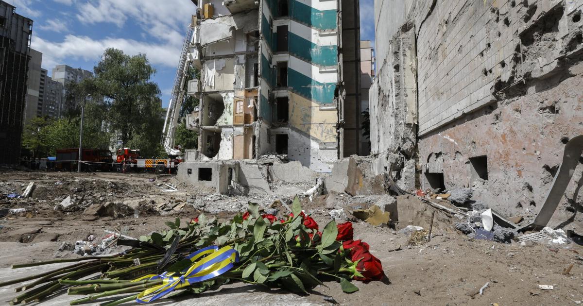 Russischer Angriff auf Wohnhaus in Kiew: 24 Tote | Kurier