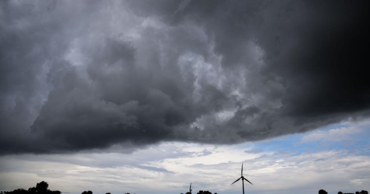Unwetter in Deutschland: Blitz schlug in Kirchturm ein | Kurier