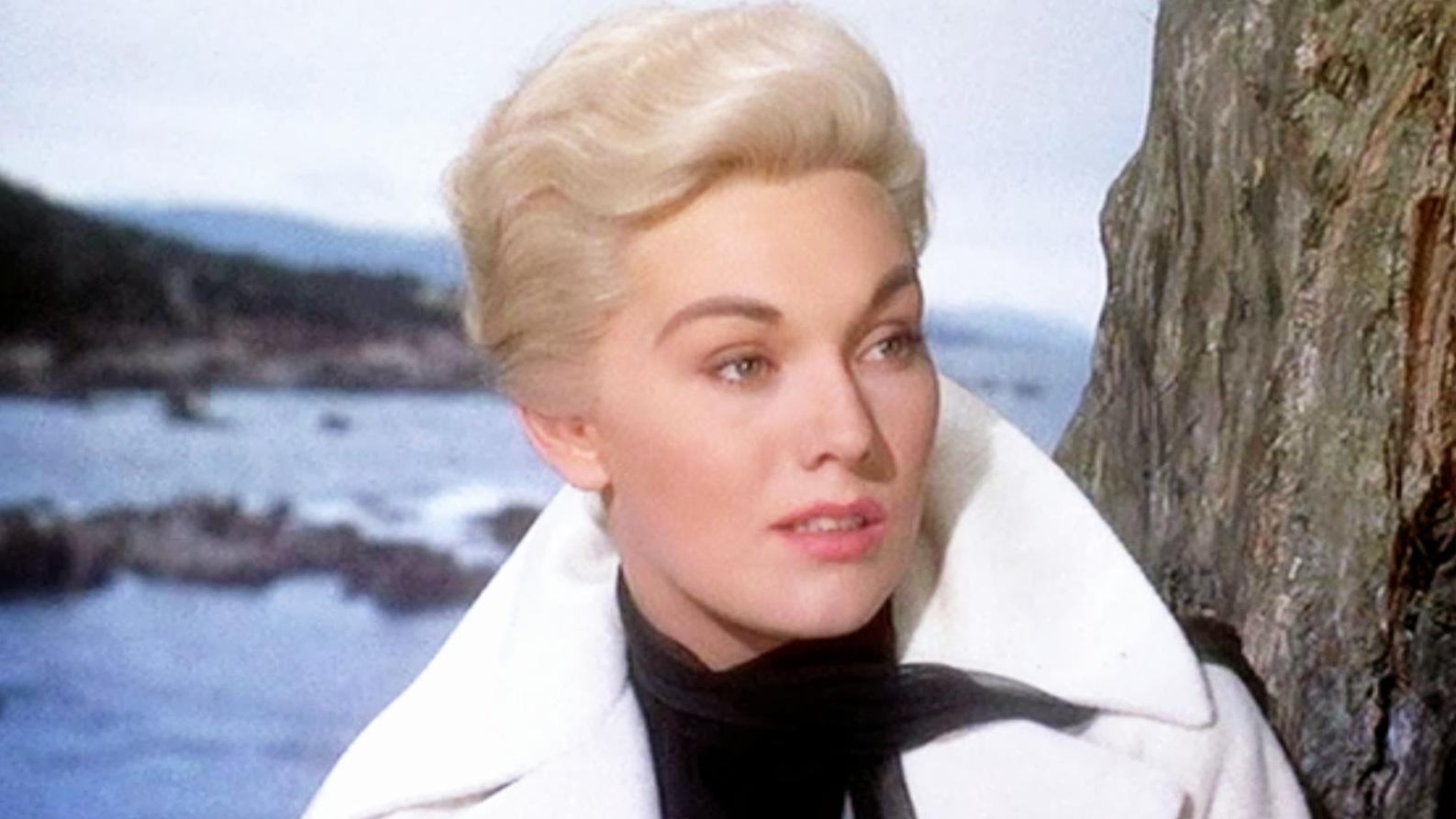 Kim Novak: Der Aufstieg & Fall einer Hitchcock-Muse | kurier.at